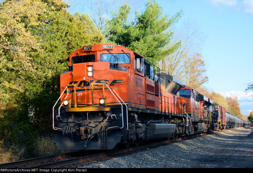 BNSF 9077 NS Train 67Z Ethanol Empties